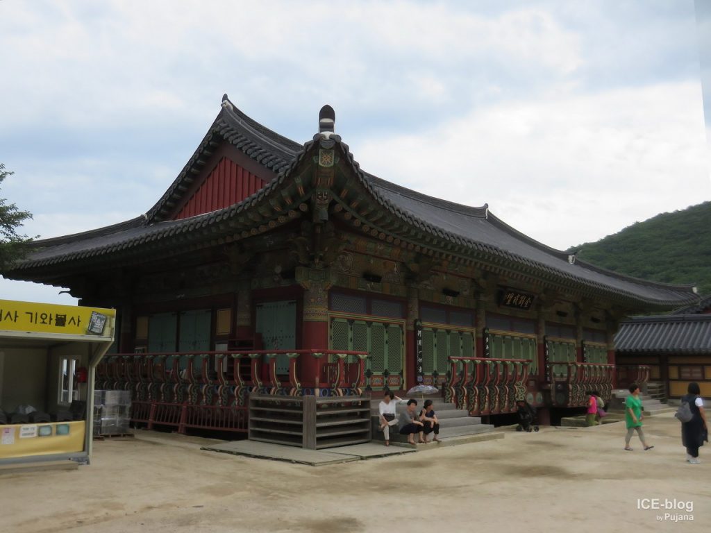 Korea, Busan, Beomeosa and Geumjeongsanseong Fortress (Geumjeong-gu ...